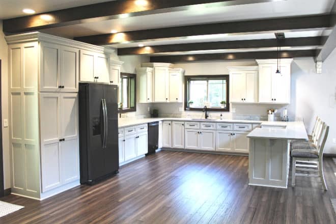 white-custom-kitchen-cabinets-EDR01 - Fairfield Custom Kitchens